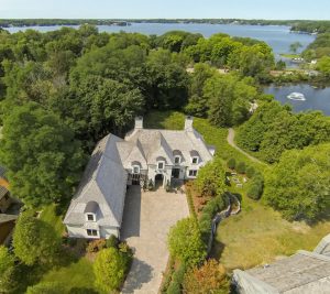 Classic French Lake House Design - Home Bunch Interior Design Ideas