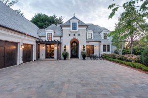 Classic French Lake House Design - Home Bunch Interior Design Ideas