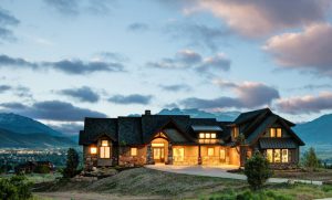 Timber Frame Home with Farmhouse-Inspired Interiors - Home Bunch ...