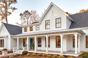 Top 5 White Modern Farmhouse Exteriors - Home Bunch Interior Design Ideas