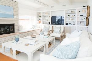 Coastal California-inspired Interior Design - Home Bunch Interior ...