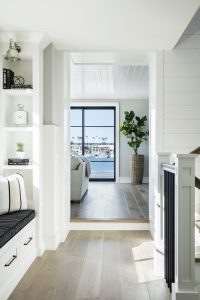 California Coastal Farmhouse Beach House - Home Bunch Interior Design Ideas