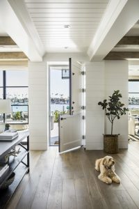 California Coastal Farmhouse Beach House - Home Bunch Interior Design Ideas