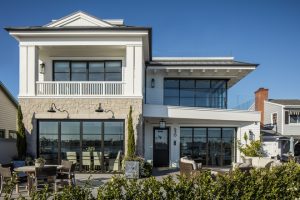 California Coastal Farmhouse Beach House - Home Bunch Interior Design Ideas