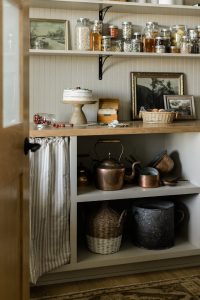 French Country Inspired Kitchen Design - Home Bunch Interior Design Ideas