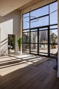 Transitional Modern Home - Home Bunch Interior Design Ideas