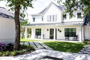 Texas Lake House Tour - Home Bunch Interior Design Ideas