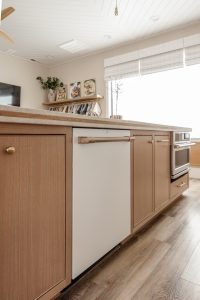 YouTuber Alyssa Rivers’ Kitchen & Pantry Tour - Home Bunch Interior ...