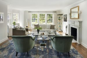 Classic Lake House - Home Bunch Interior Design Ideas