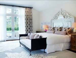 Traditional Home with Transitional Interiors - Home Bunch Interior ...