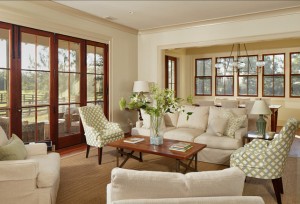 Country Cottage with Comfortable and Neutral Interiors - Home Bunch ...