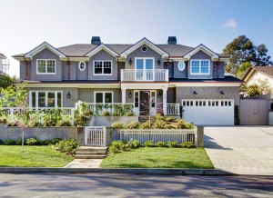 Los Angeles Family Home with Transitional Interiors - Home Bunch ...
