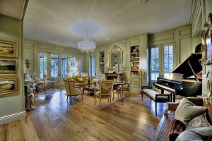 Inspiring French Home - Home Bunch Interior Design Ideas