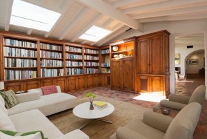 Robert Pattinson’s New House - Home Bunch Interior Design Ideas