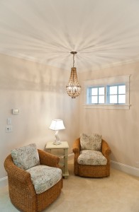 Beach House with Casual Coastal Interiors - Home Bunch Interior Design ...