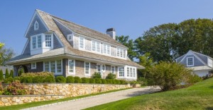 Cape Cod Shingle Beach House with Coastal Interiors - Home Bunch ...