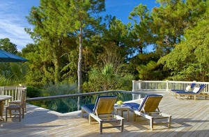 Shingle-Style Beach House - Home Bunch Interior Design Ideas